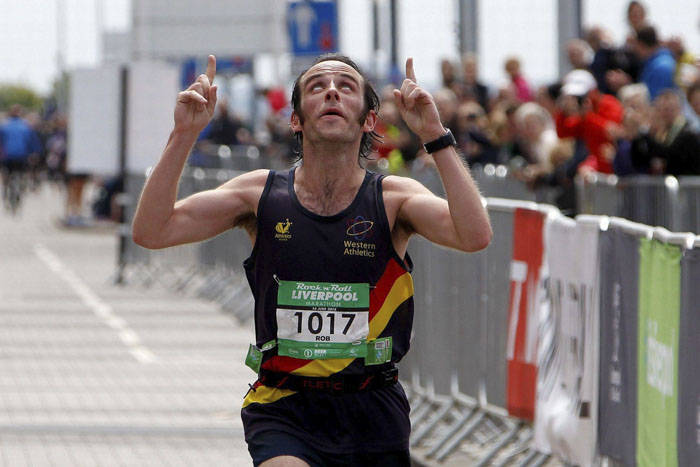 L’homme qui a couru quatre fois à travers les États-Unis a trouvé le ...