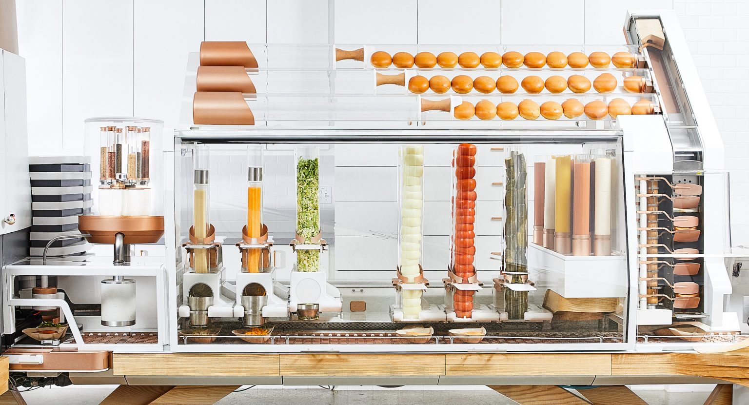 Le robot "Creator" qui cuisine entièrement un burger est opérationnel