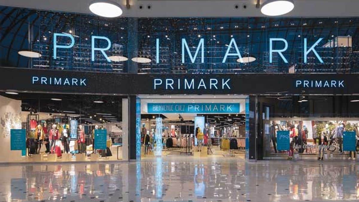 Cohue chez Primark pour sa table originale en forme de Mickey Mouse à ...