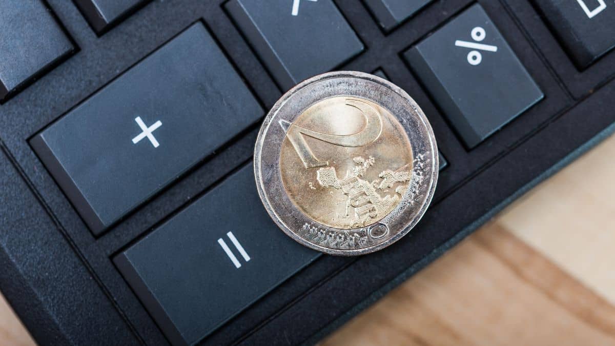 Cette pièce de 2 euros peut vous rapporter 1200 euros, vérifiez vite si ...