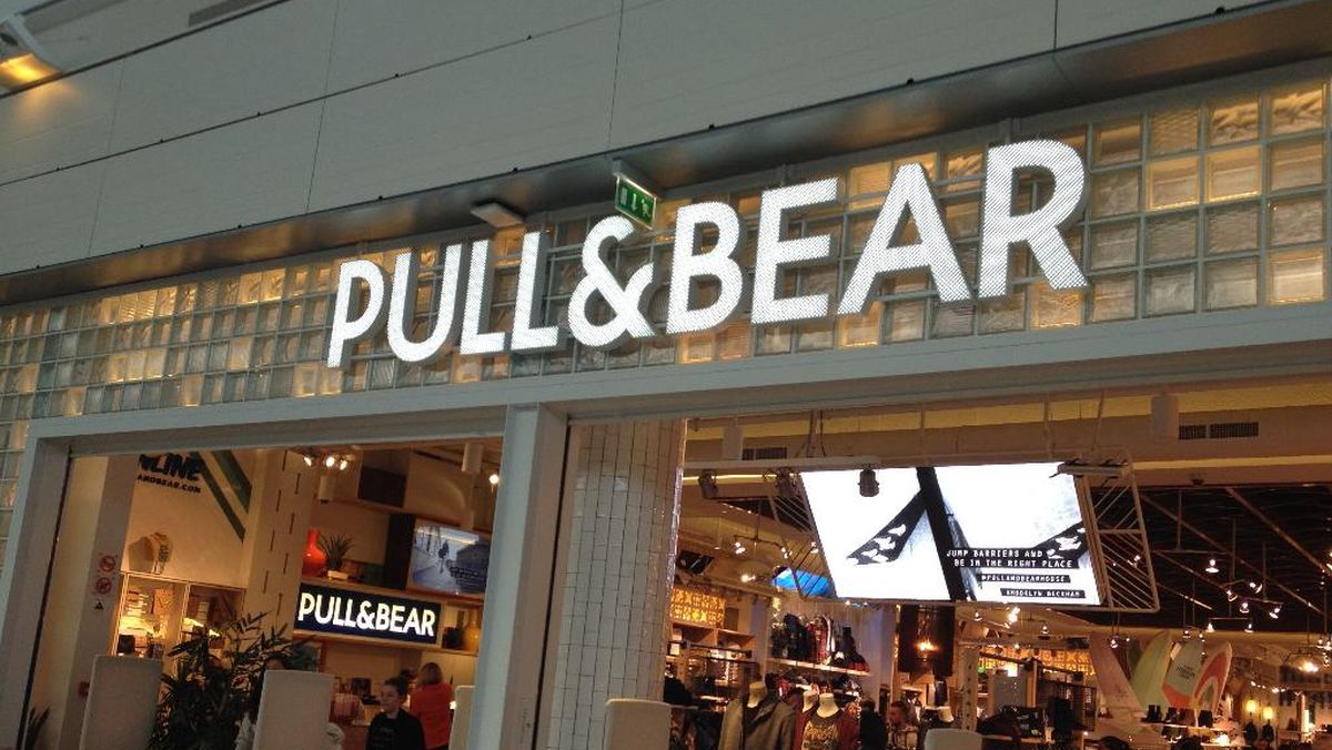 Pull and Bear cartonne avec le sac à franges le plus recherchés du ...