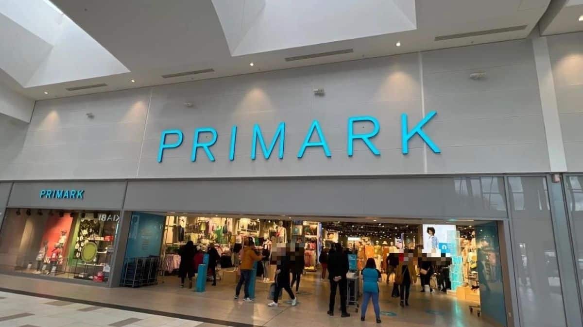 Cohue chez Primark pour ces sandales ultra tendances avec plateforme ...