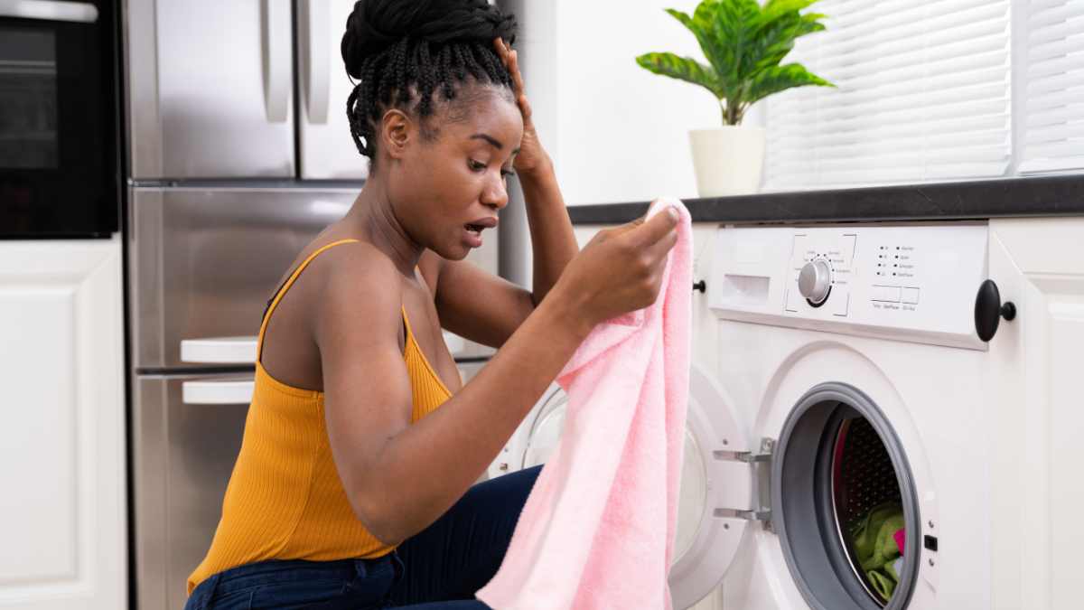 Voici l'astuce magique pour récupérer un vêtement qui a une tache de ...