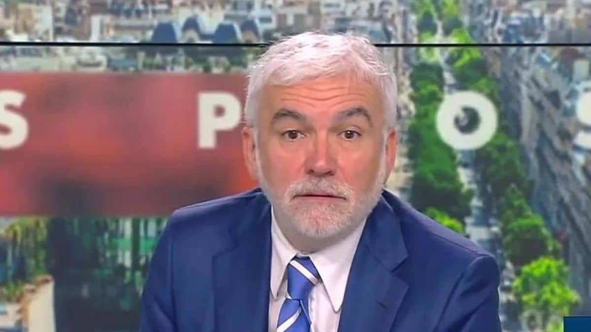 Pascal Praud très en colère met un coup de pression aux députés de la ...