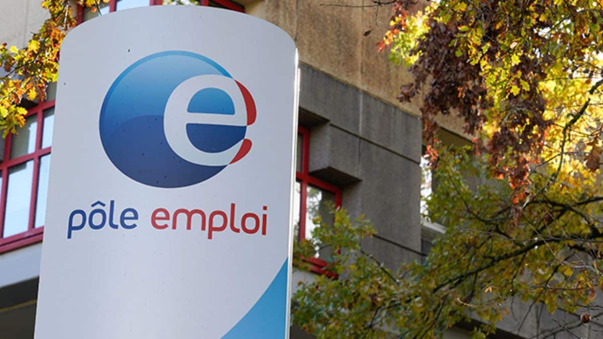Pôle emploi lance un nouveau service qui va vous aider à trouver un job ...