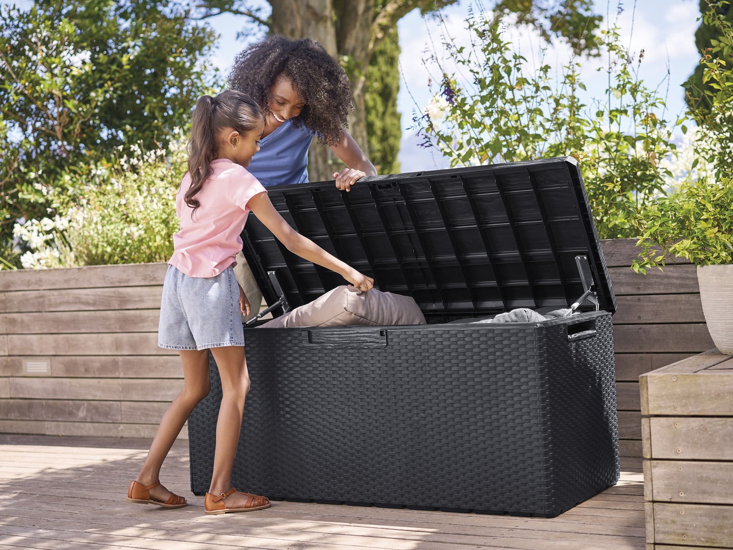 La solution économique et étanche Lidl pour bien ranger sa terrasse les ...