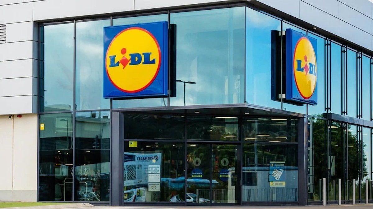 C'est la table à manger Lidl avec pieds réglables qui s'adapte à tous ...