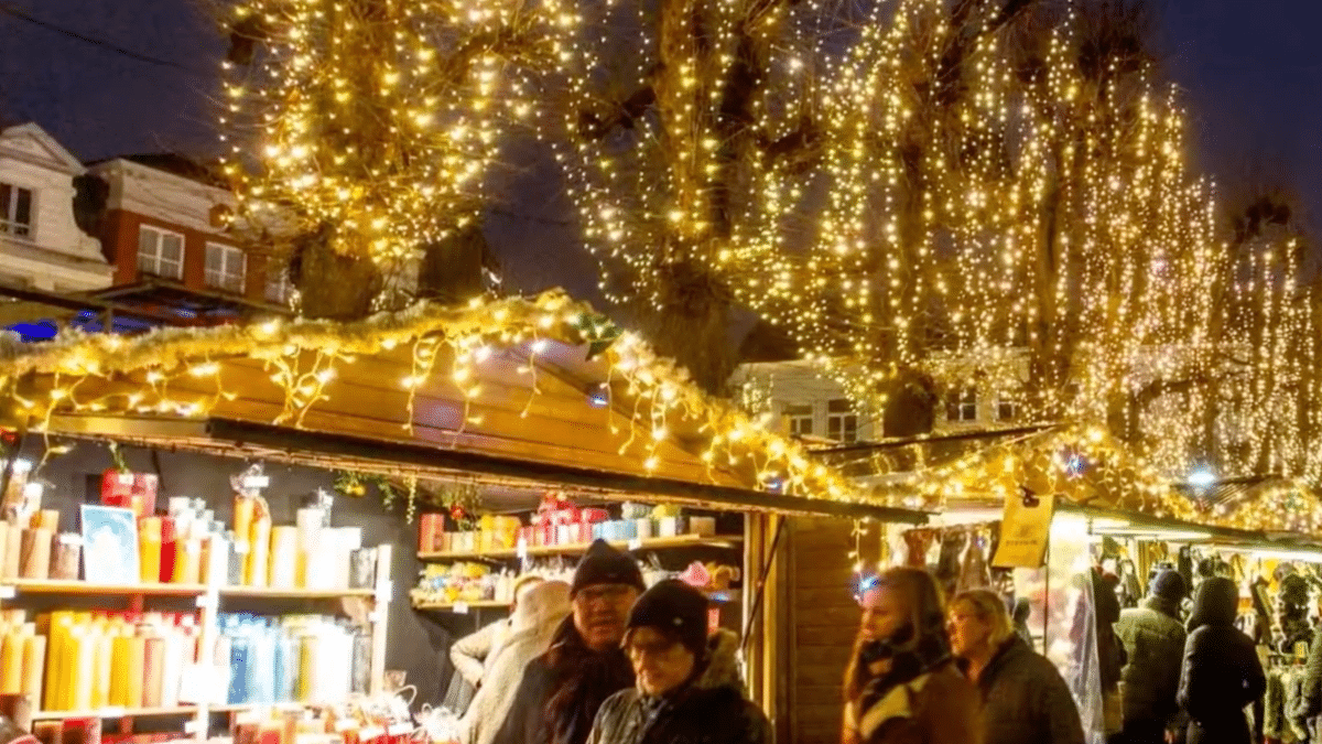 Marché de Noël : le plus grand d'Île-de-France s'apprête à ouvrir ses ...