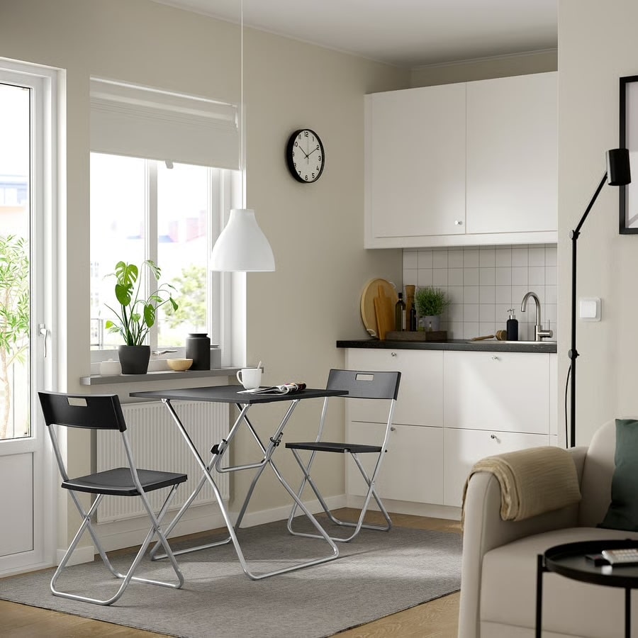 Ikea dévoile une table pliante ingénieuse à petit prix pour les petits ...